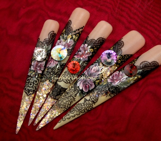 NAILQUEEN: Mixed Media Nail Art for Salon