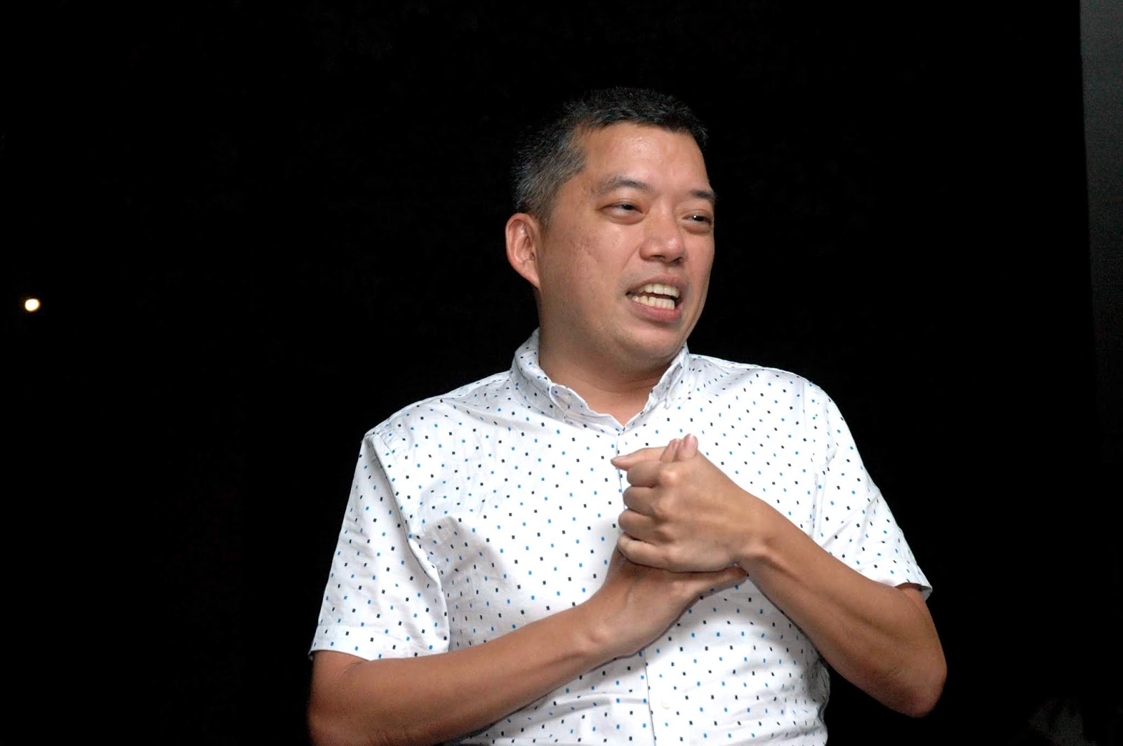 DUDE FOR FOOD: A Cook's Tour With No Reservations To Parts Unknown ...