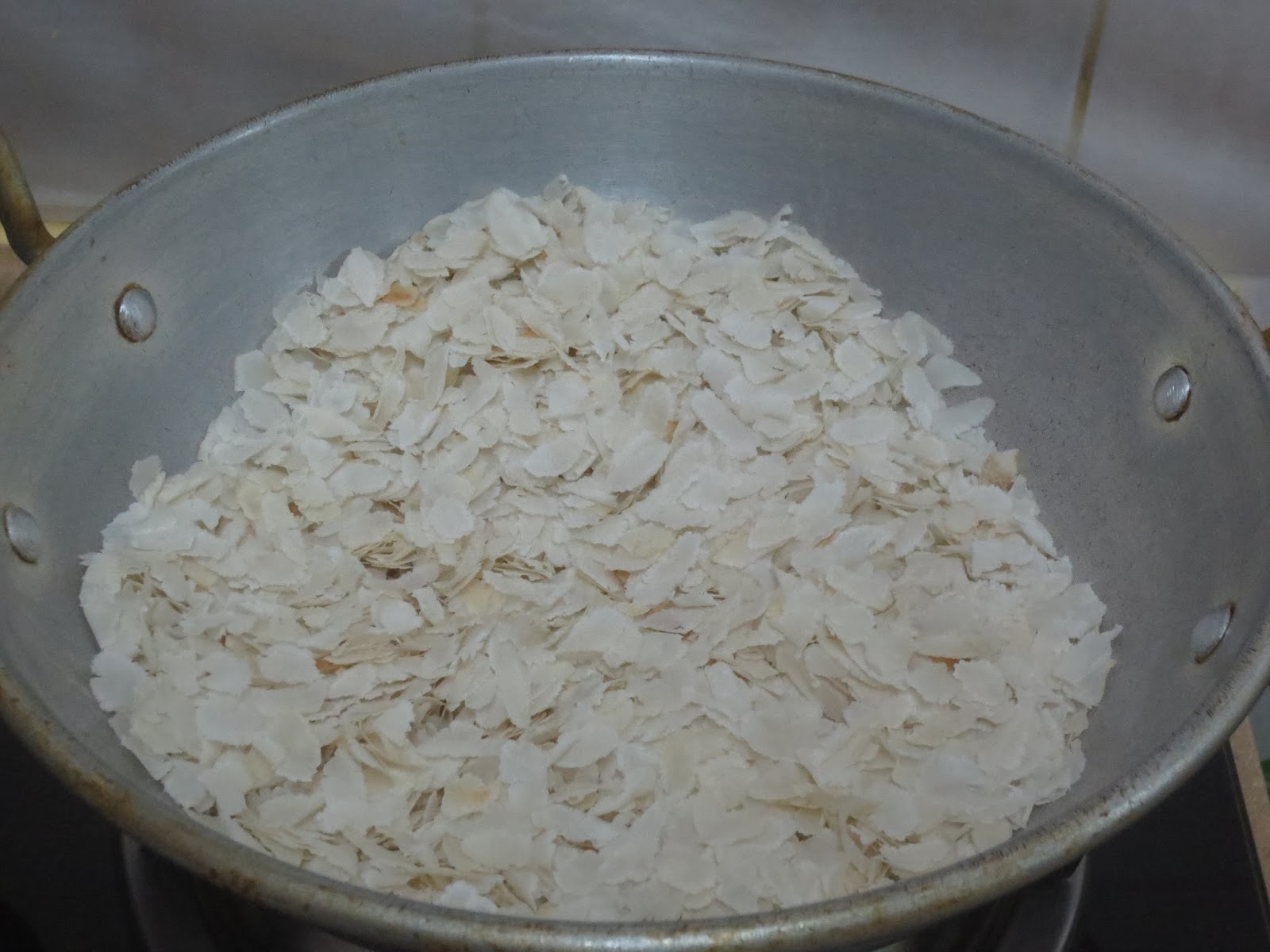 Home Cooking....: Paper Avalakki Mixture/ Thin Poha Mixture