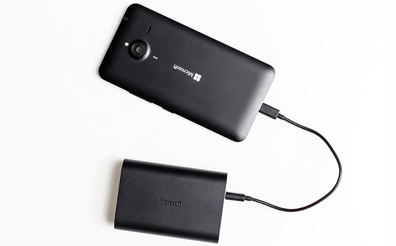 Microsoft merilis PowerBank berkapasitas besar! ~ GOOO - BLOG