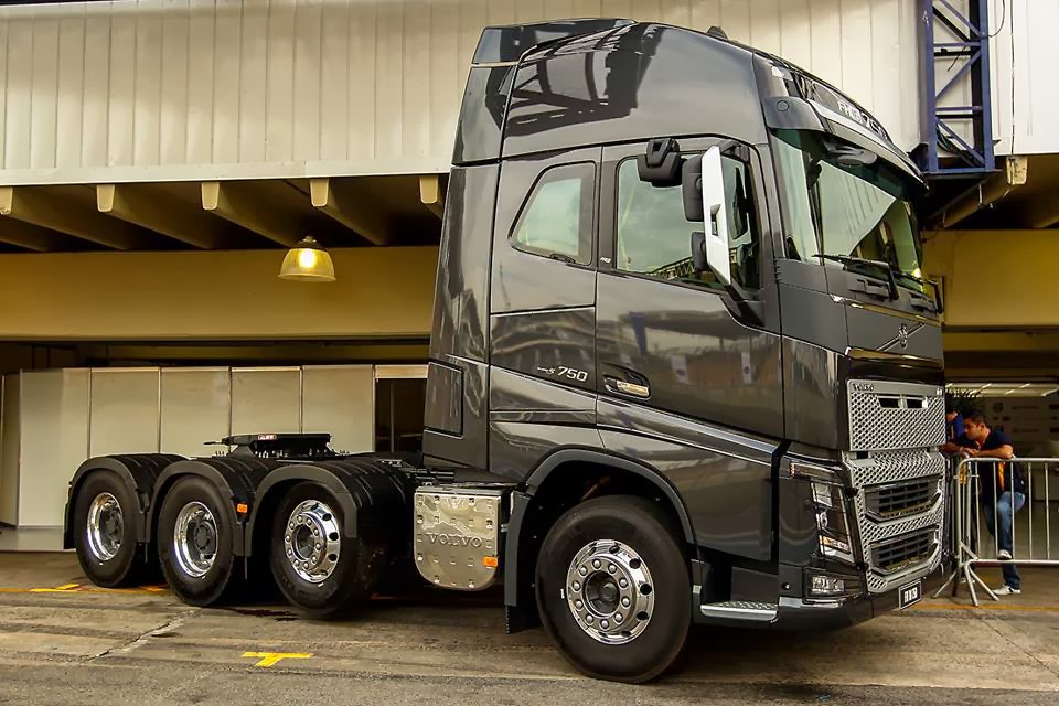 Volvo FH 16 750 cv, o gigante que brilhou e foi um dos caminhões mais ...