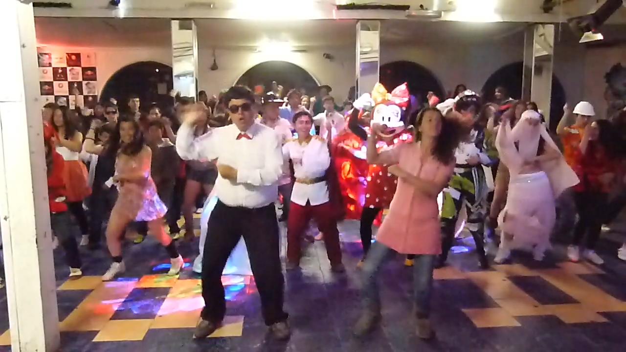 Tips Prácticos: Canciones para bailar en grupo en una fiesta
