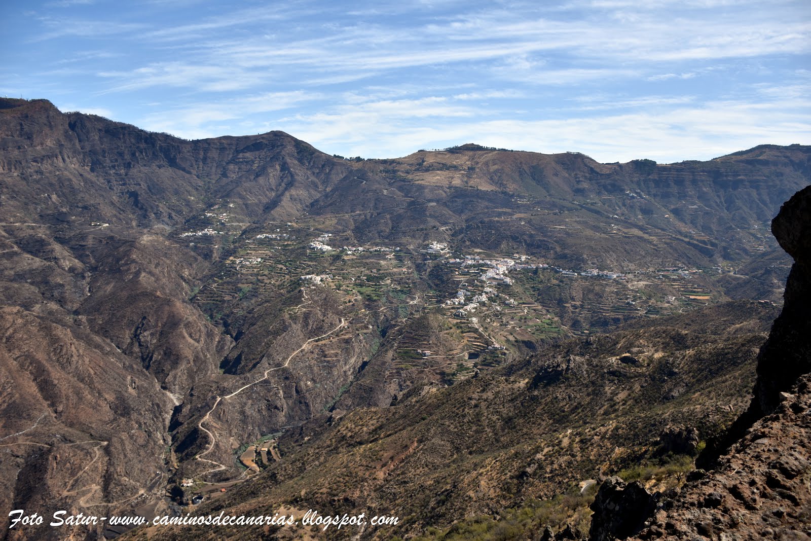 Subida al Roque Bentayga y Visita a la Cuevas del Rey (El Roque ...