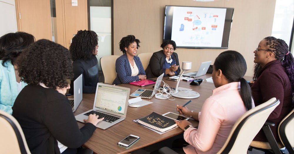 Servant Leadership Traits: 15 Qualities of a Good Leader | Strong ...