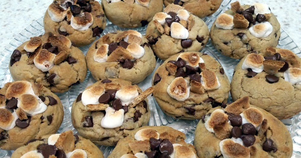 Two Frys: S'mores Chocolate Chip Cookies