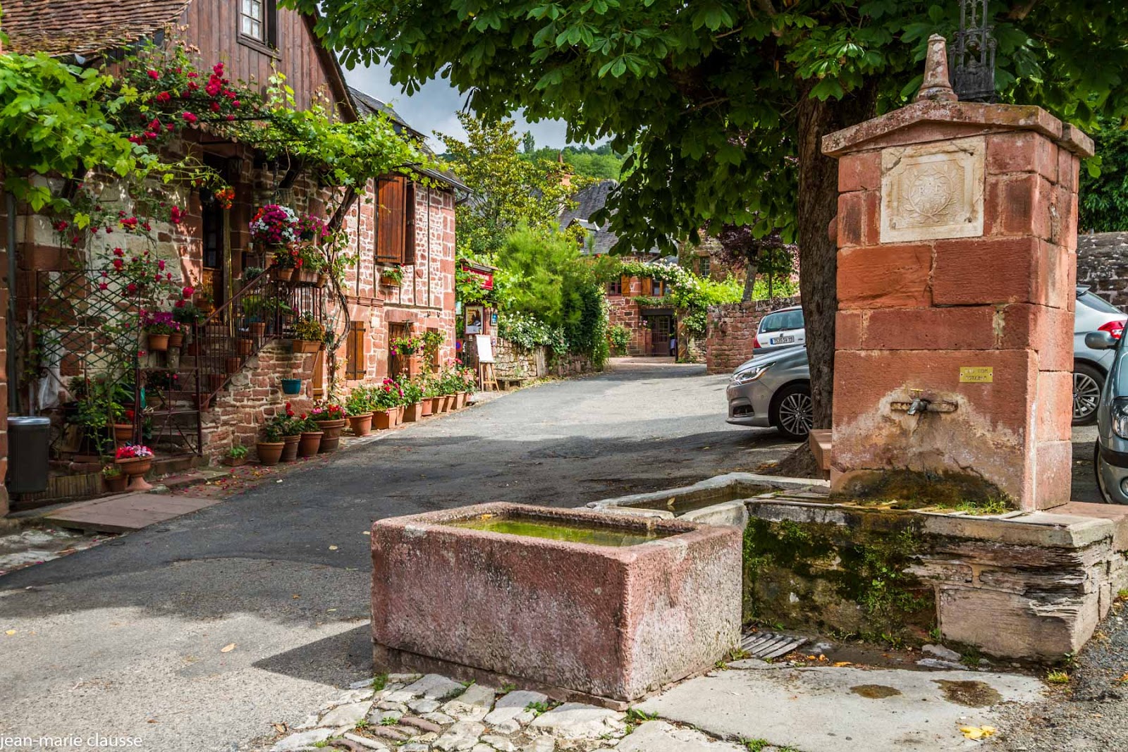 Découvrir la France en photos: 35 - COLLONGES LA ROUGE. (Corrèze-19)