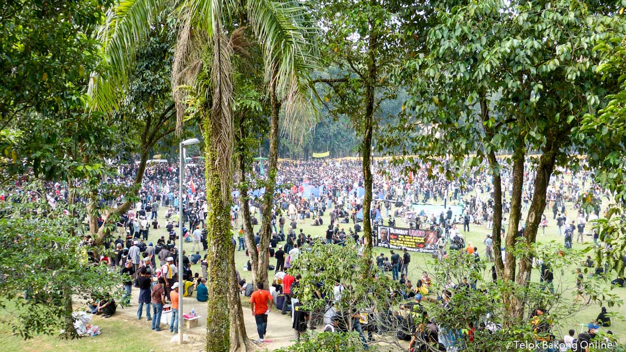 Telok Bakong Online: GAMBAR SEKITAR BLACKOUT 505 DI PADANG MERBOK KUALA ...