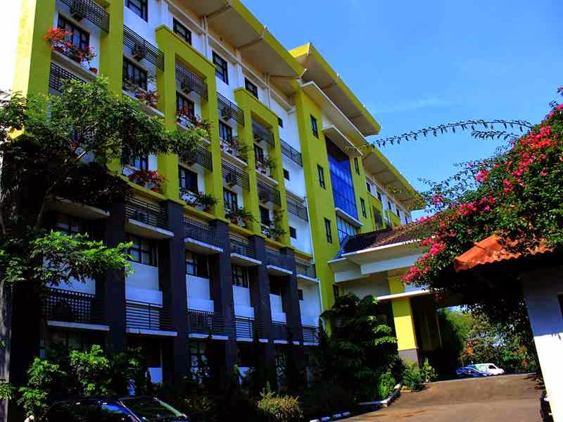 Mengenal Gedung UPI - Isola Resort | berbagi berkas