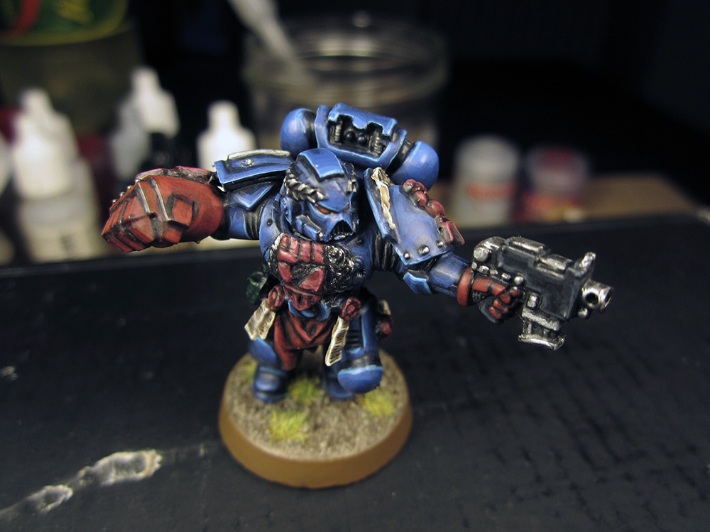 Dorn's Arrow: Crimson Fists - Captain Cortez - Painting