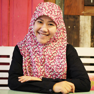 BIOGRAFI ASMA NADIA - CANDU MEMBACA