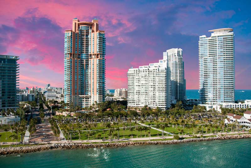 Miami Beach -World famous Ocean Drive | Beautiful Places on Earth ...