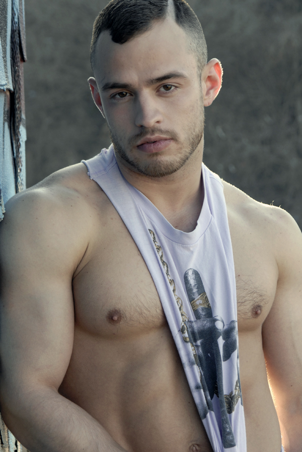 Fashion 4 men: CHASE HOSTLER