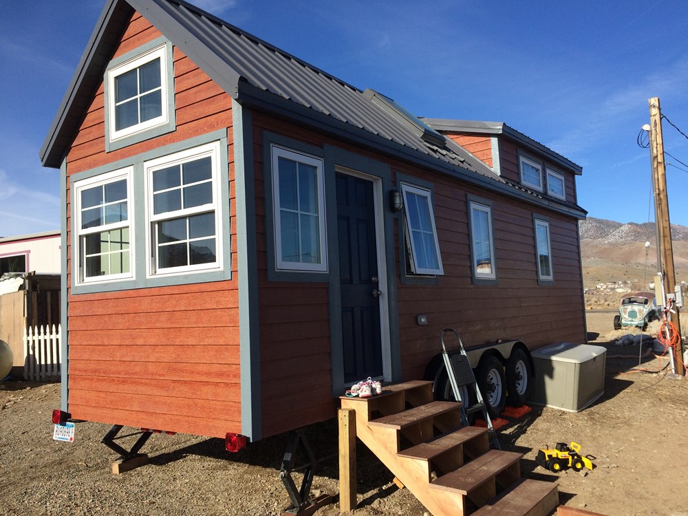 TINY HOUSE TOWN: HGTV-Featured Family Home