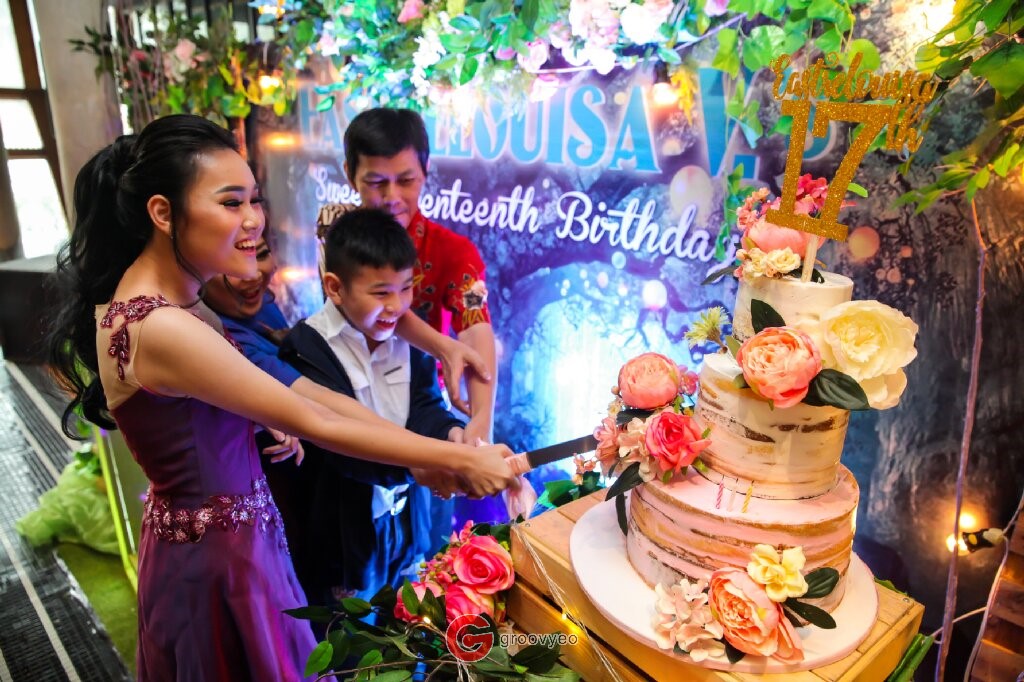 Groovy Event Organizer: Louisa Sweet 17th Birthday Party