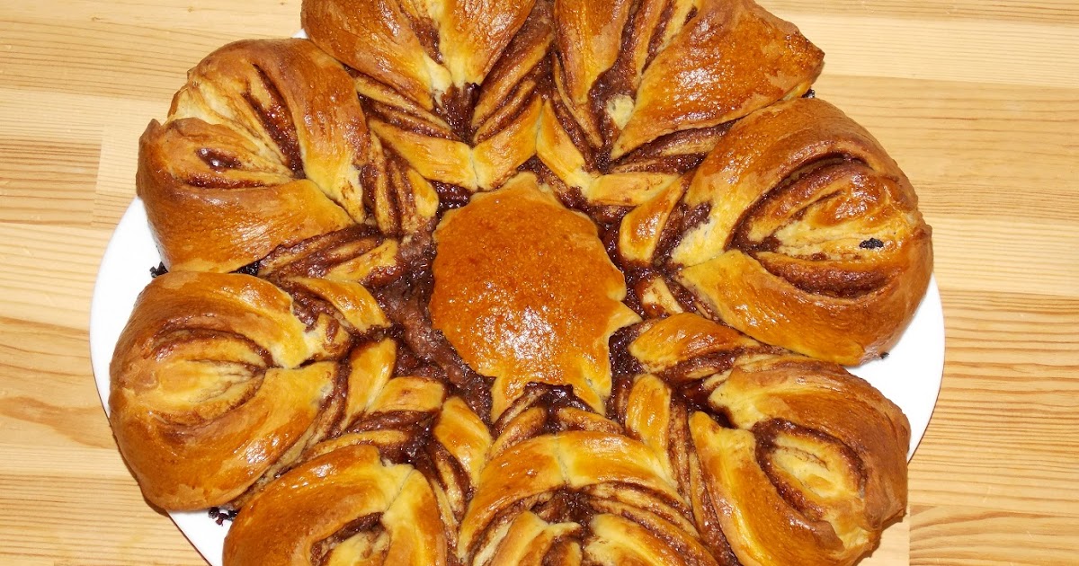 Absolut Delicios: COZONAC FLOARE CU NUTELLA