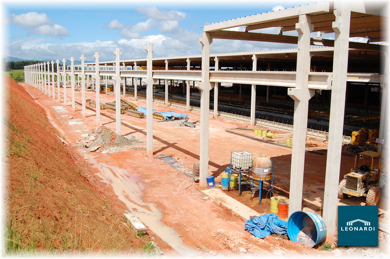 CEENC UCP: Sistemas Construtivos em Concreto Pré-Moldado CEENC UCP: Sistemas Construtivos em Concreto Pré-Moldado