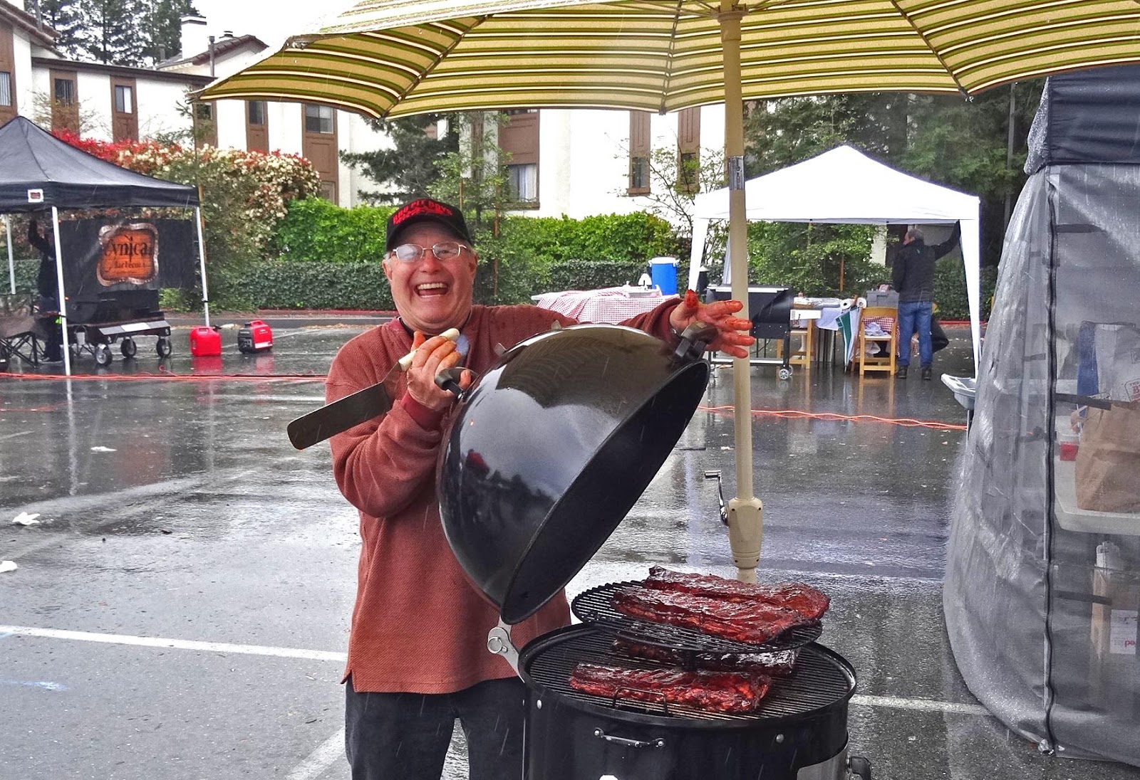 MAD MEAT GENIUS: HOG' N HEAT RIB & CHILI COMPETITION