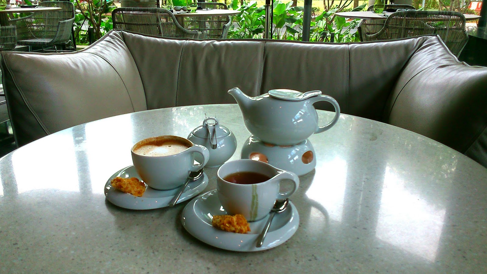 SuMMeR LoVes To Eat! Singapore Food Blog: Afternoon Tea Set at Lime ...