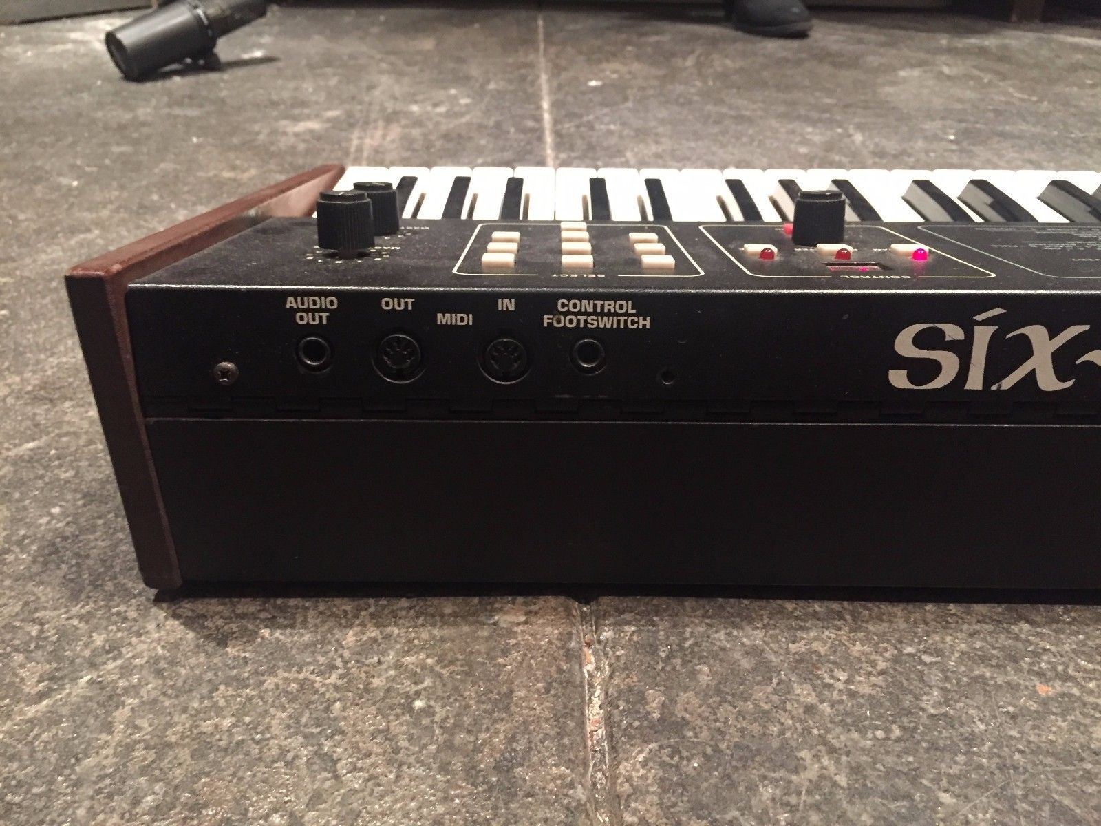 MATRIXSYNTH: Sequential Circuits Six Trak SN 000325
