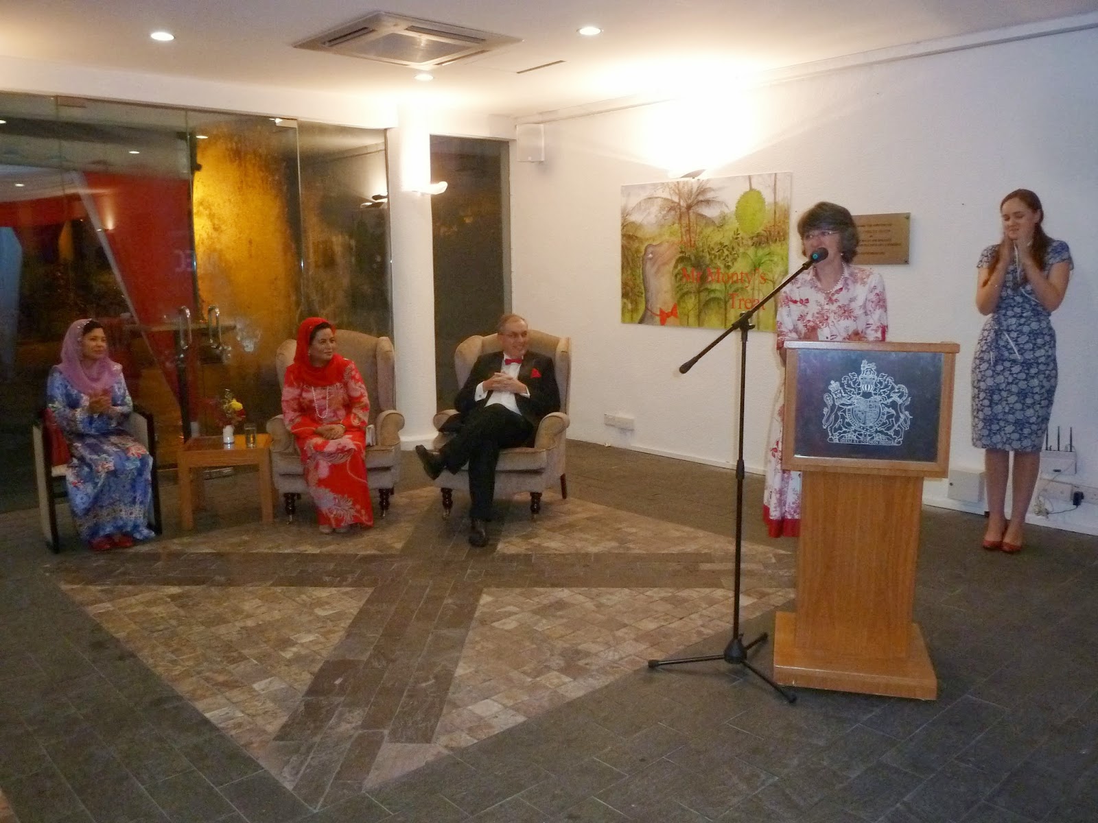 Kee Hua Chee Live!: GAIL FEATHERSTONE, WIFE OF BRITISH HIGH ...