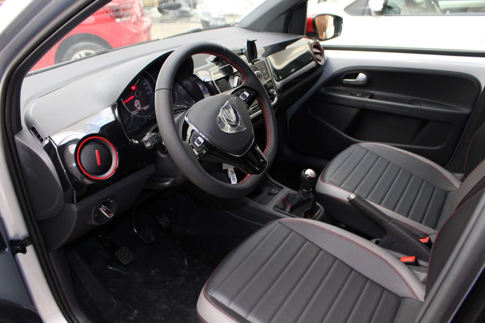 VW Up! 170 TSI 2019: preço, consumo, detalhes - vídeo