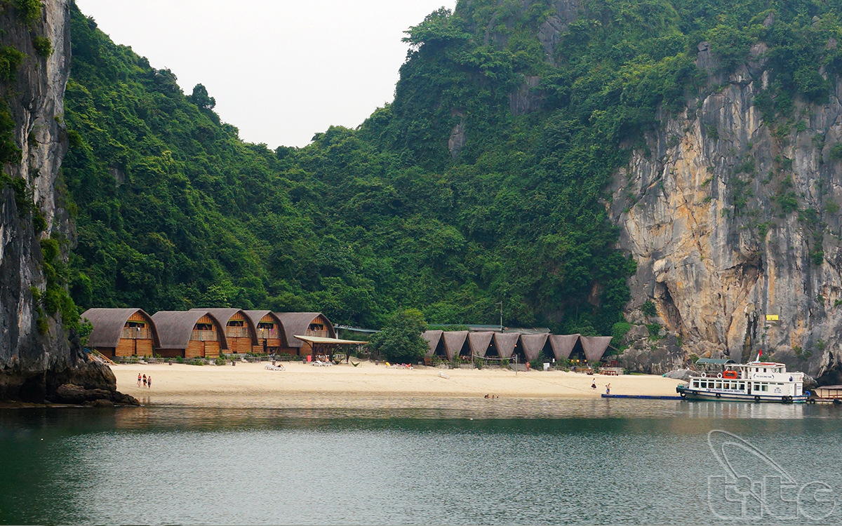 Discovering the beauty of Cat Ba Archipelago