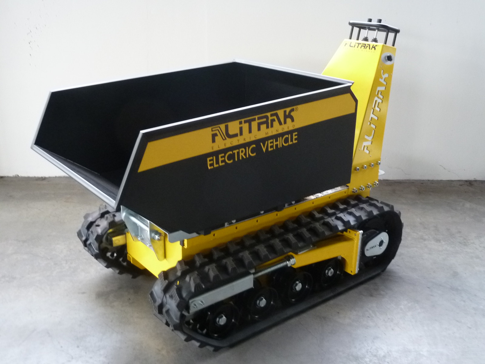 SPO Spacepac Industries Online store: Tracked Carriers DC-Trak 450 H1