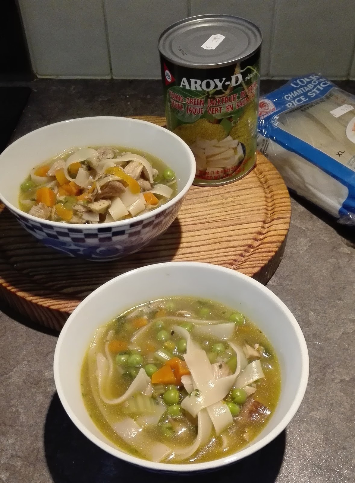 Engelwortel: Jackfruit ‘Chicken’ Noodle Soup