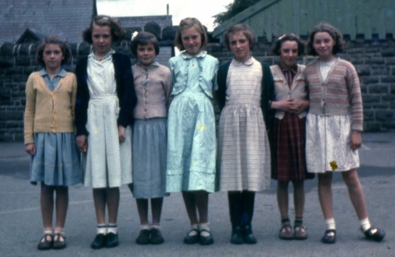 Lovely Color Pictures That Show What Children Wore in the 1960s ...