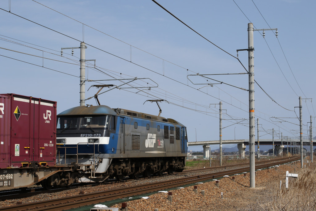 線路際の小さな幸せ。: 1050レ EF210-173 いつもの大型コンテナ群 KITAO×2、福岡運輸