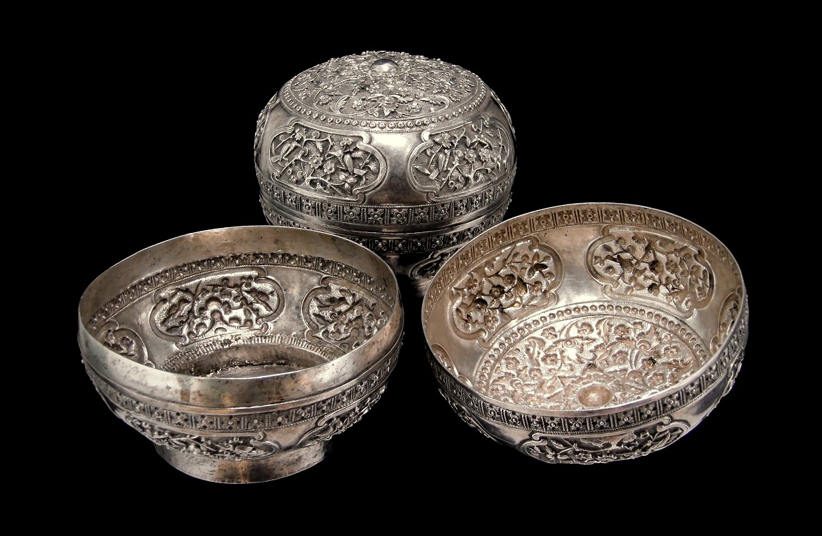 PATINA CINA PERANAKAN: PAIR STRAITS CHINESE SILVER REPOUSSE BETEL NUT BOXES