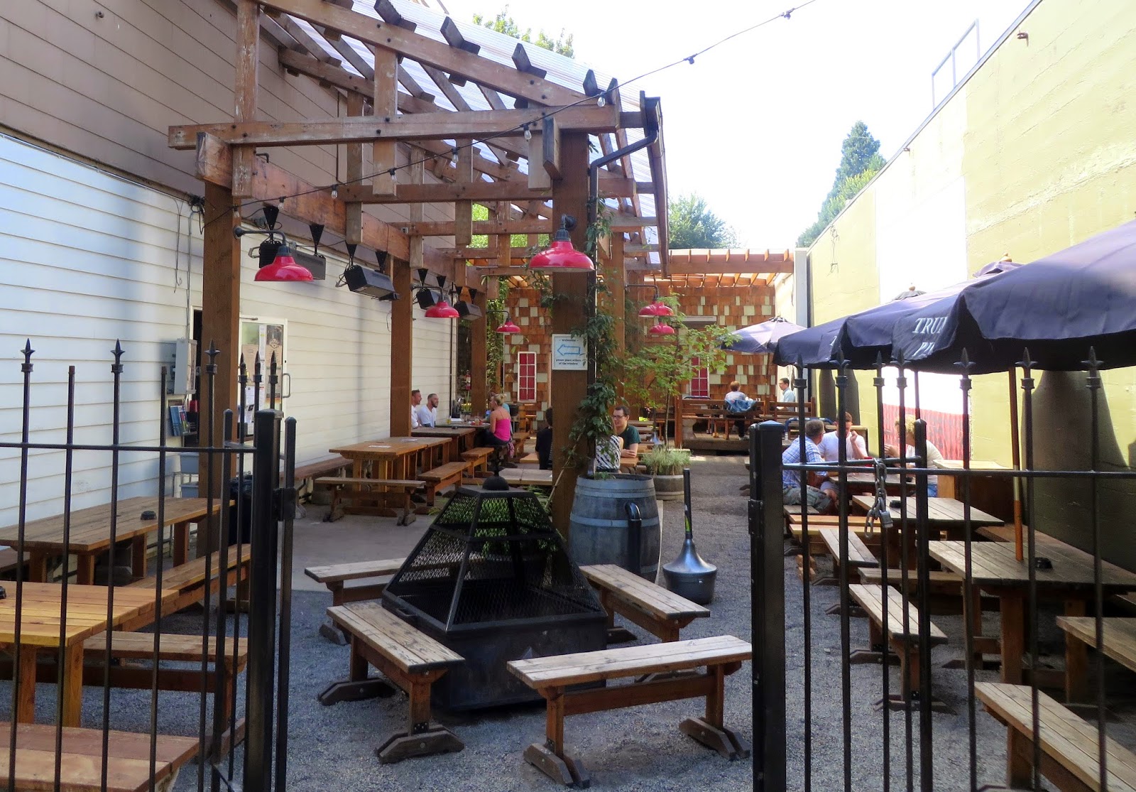 Rotgut.org Blog: #2282 - Bar Bar, Portland, OR - 9/13/2013