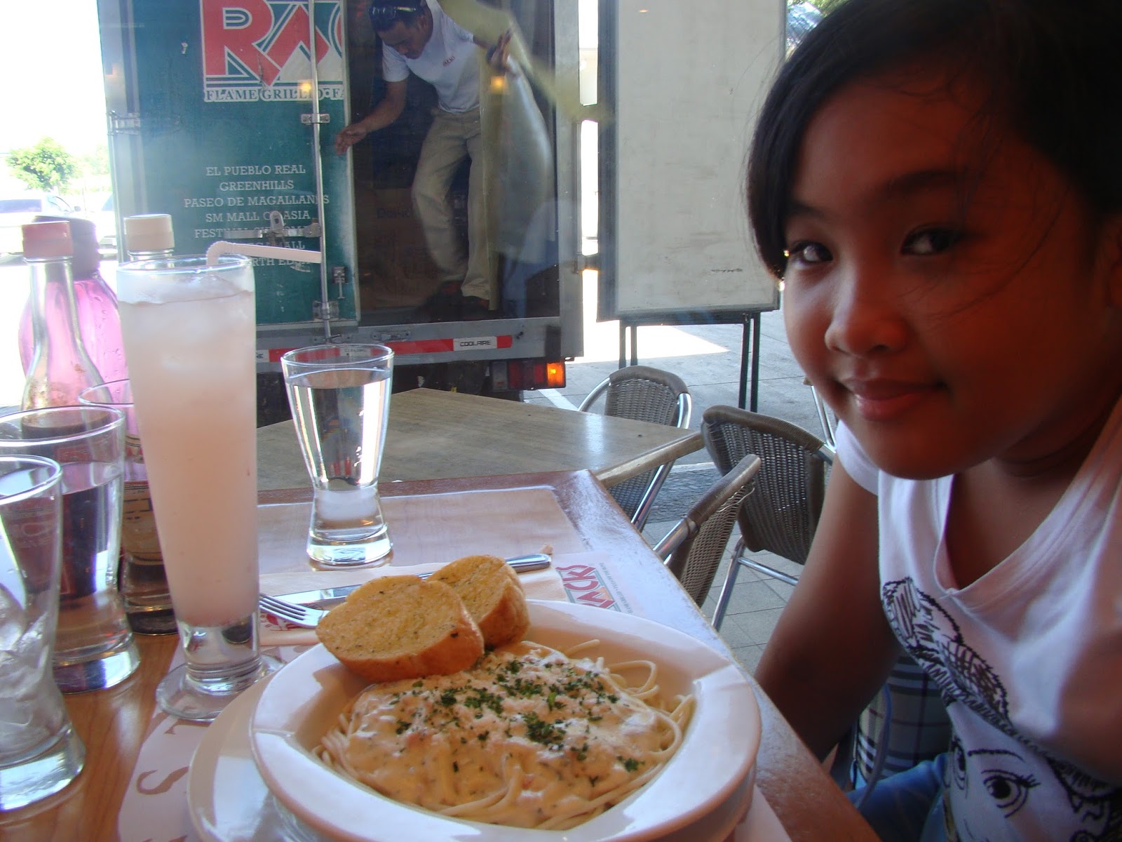 RACKS Paseo de Sta Rosa