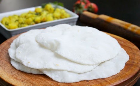 Rice Pathiri ~ Kerala Food Stuff