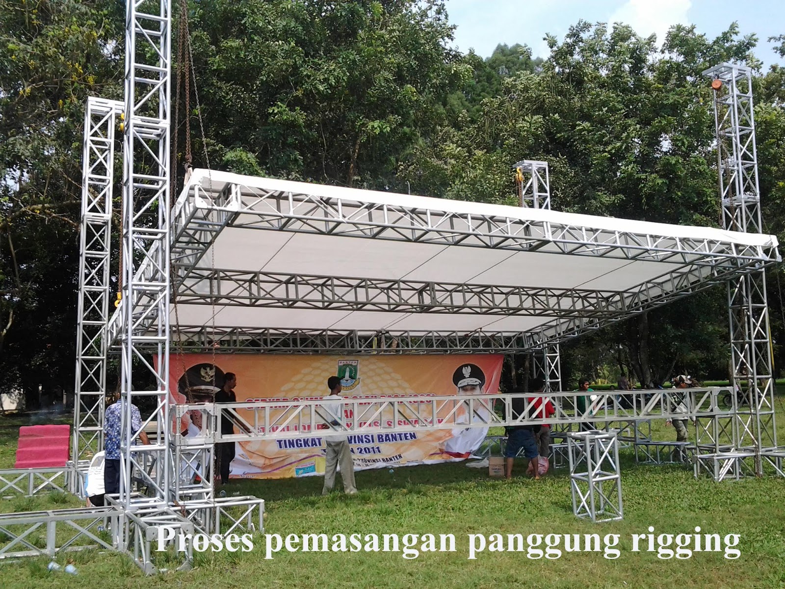 Apapun acara anda serahkan sepenuhnya kepada CV star tenda production ...