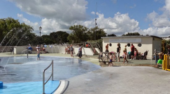 Okruchy: Quomps Splash Park w Christchurch