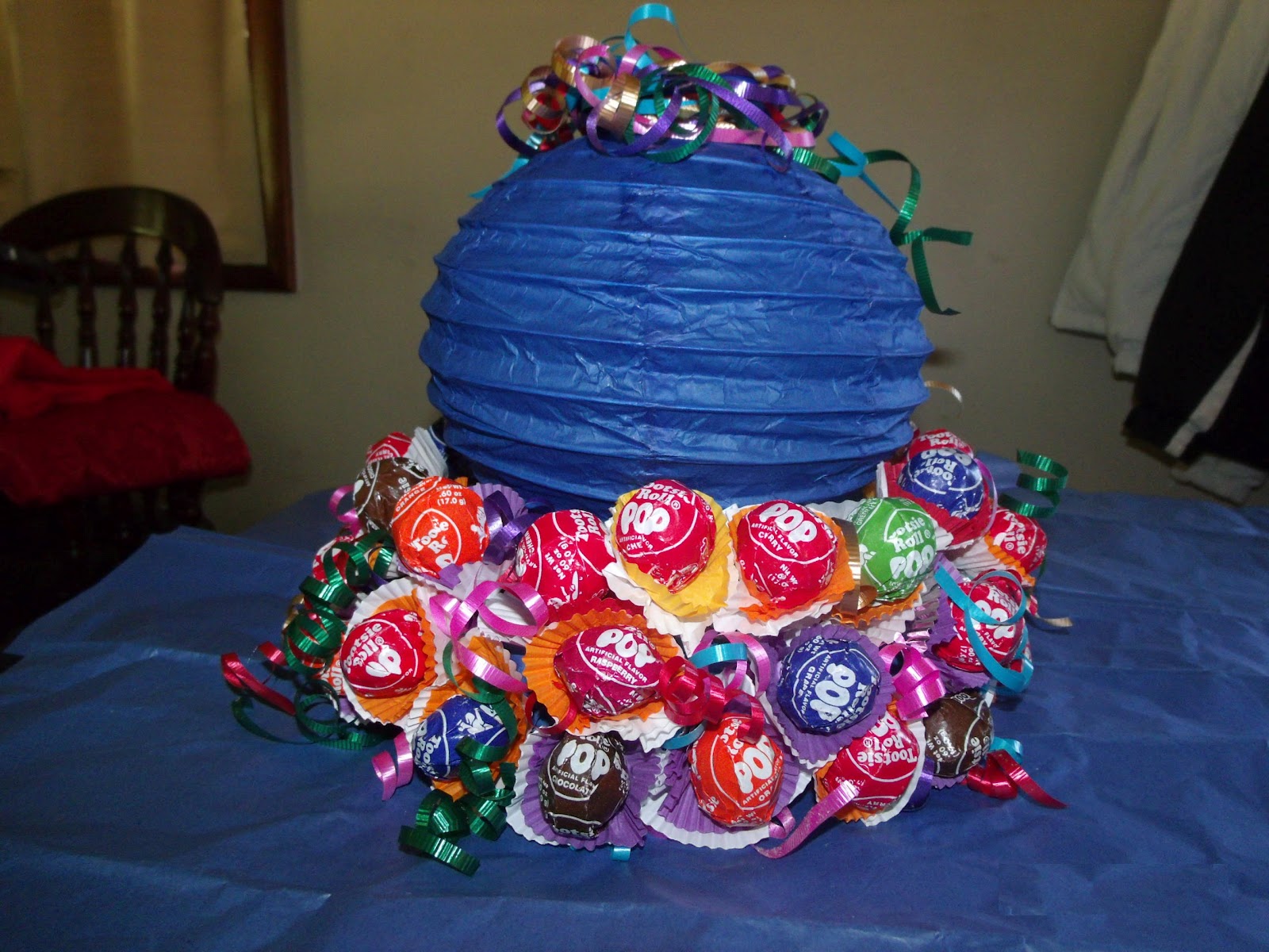 Ma's Apron Strings: Lollipops Front and Center