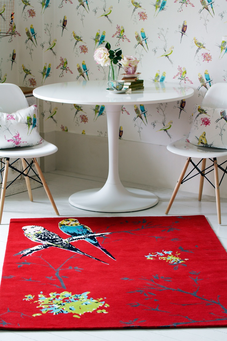 Keltainen talo rannalla: Koteja ja tapetteja