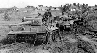 World War II Pictures In Details: Tiger #332 Stuck in the Mud (Recovery ...