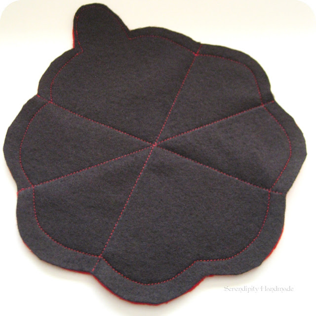 Serendipity Handmade: Ladybug Needle Case Tutorial