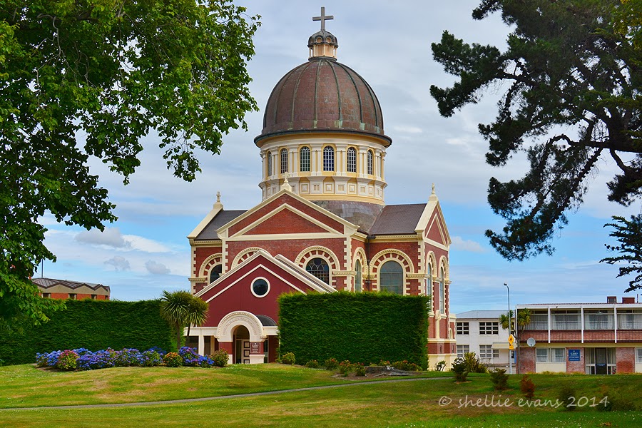 Two Go Tiki Touring: Invercargill's Heritage Buildings & More
