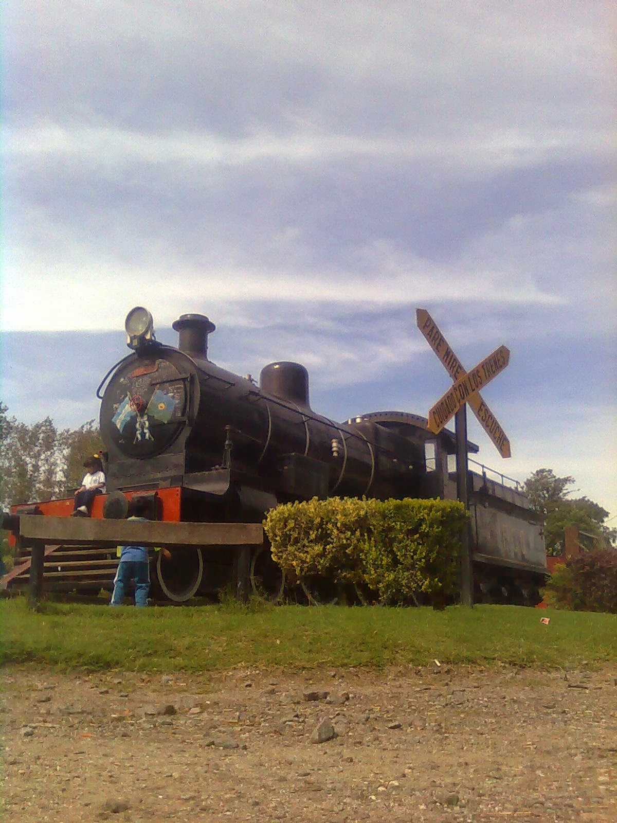 UN PELOTUDO... IMPORTANTE: DE PASEO POR MARCOS PAZ.