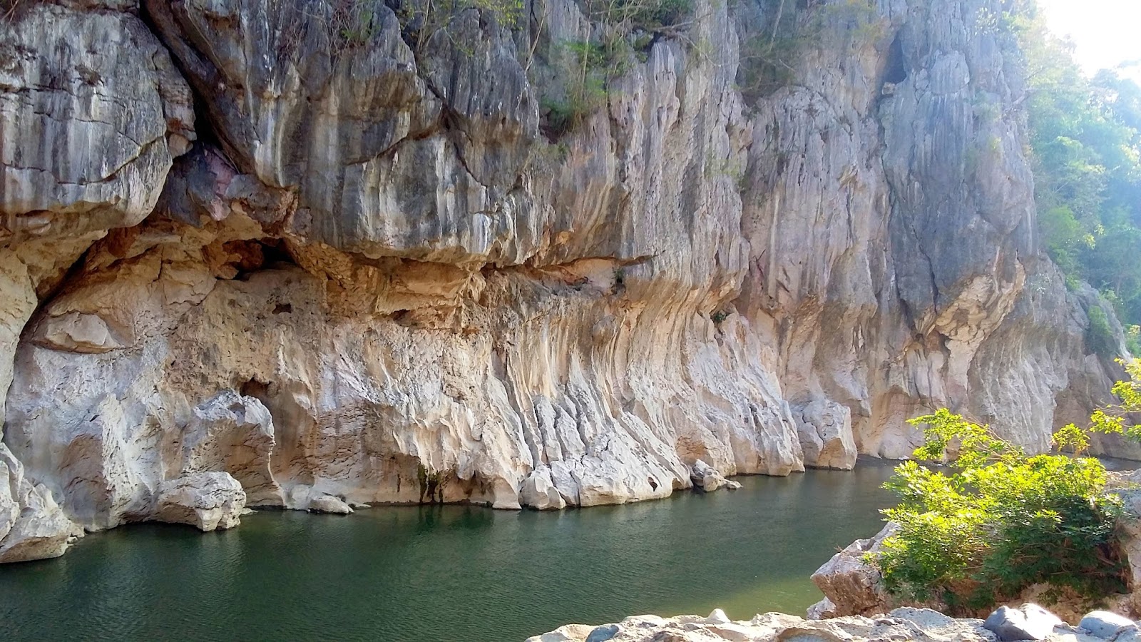 Philippines' Best Places: Nueva Ecija | Minalungao Natural Park