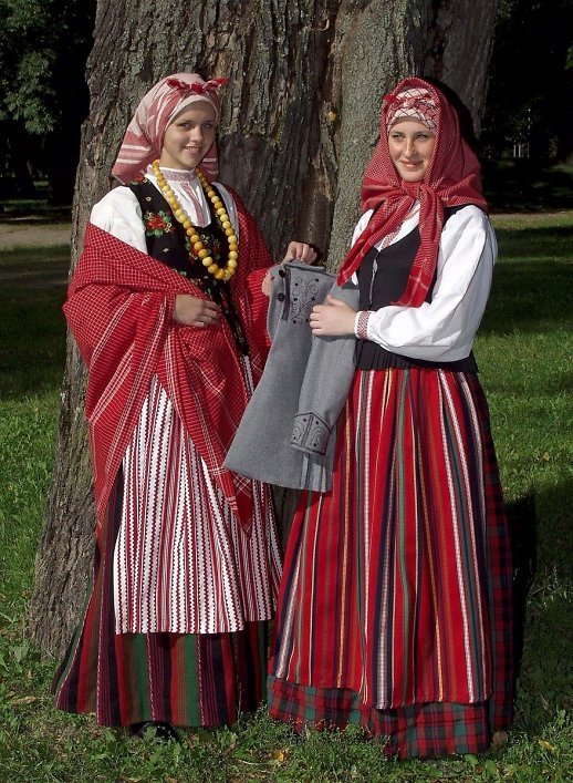 Maištinga siela: Žemaičių moterų ir vyrų tautiniai rūbai, drabužiai ...