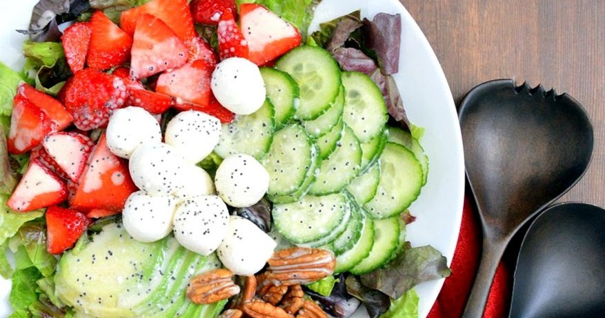 Joyously Domestic: Simple Strawberry Salad with Creamy Poppy Seed Dressing