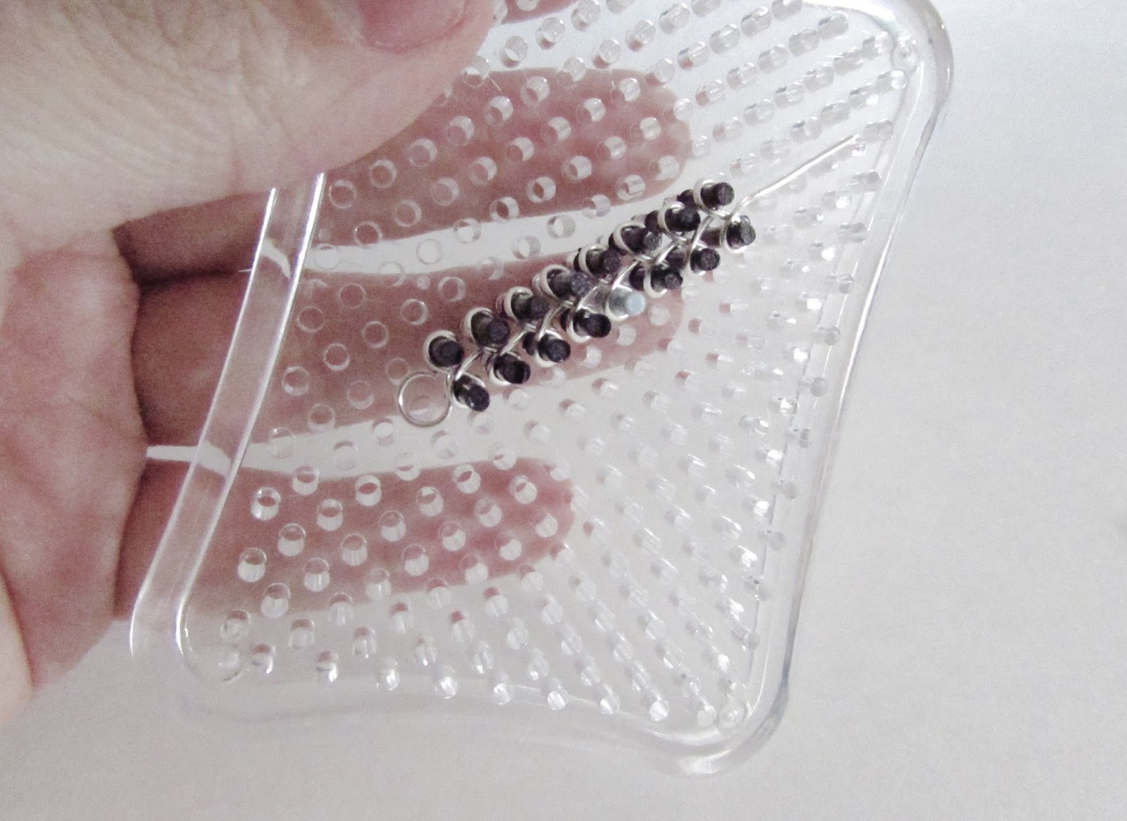 Raziela Designs: DIY Filigree Hoop Earring Tutorial