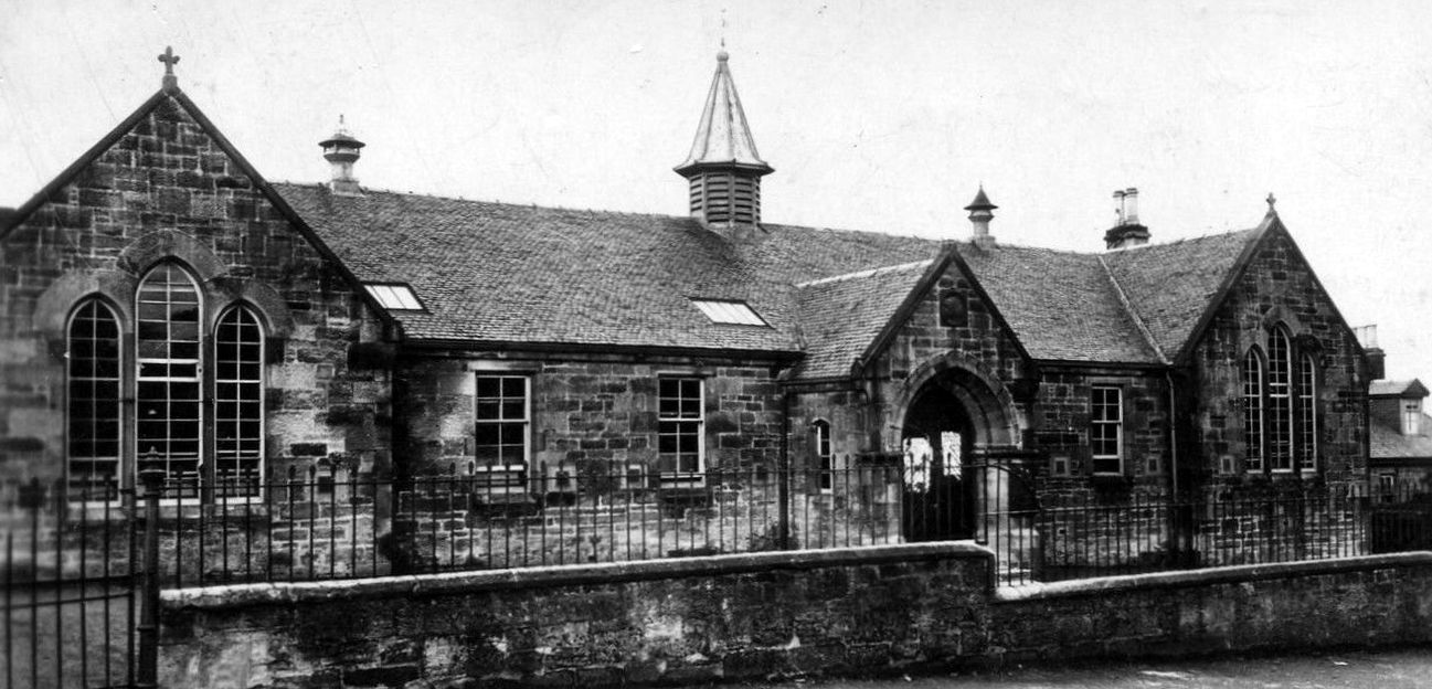 Tour Scotland: Old Photograph School Slamannan Scotland