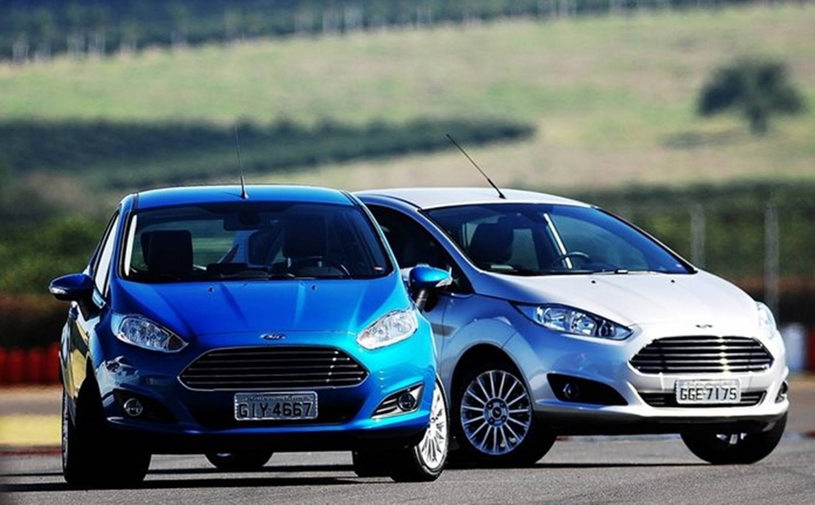 Ford New Fiesta 2017 Automático tem redução de preços