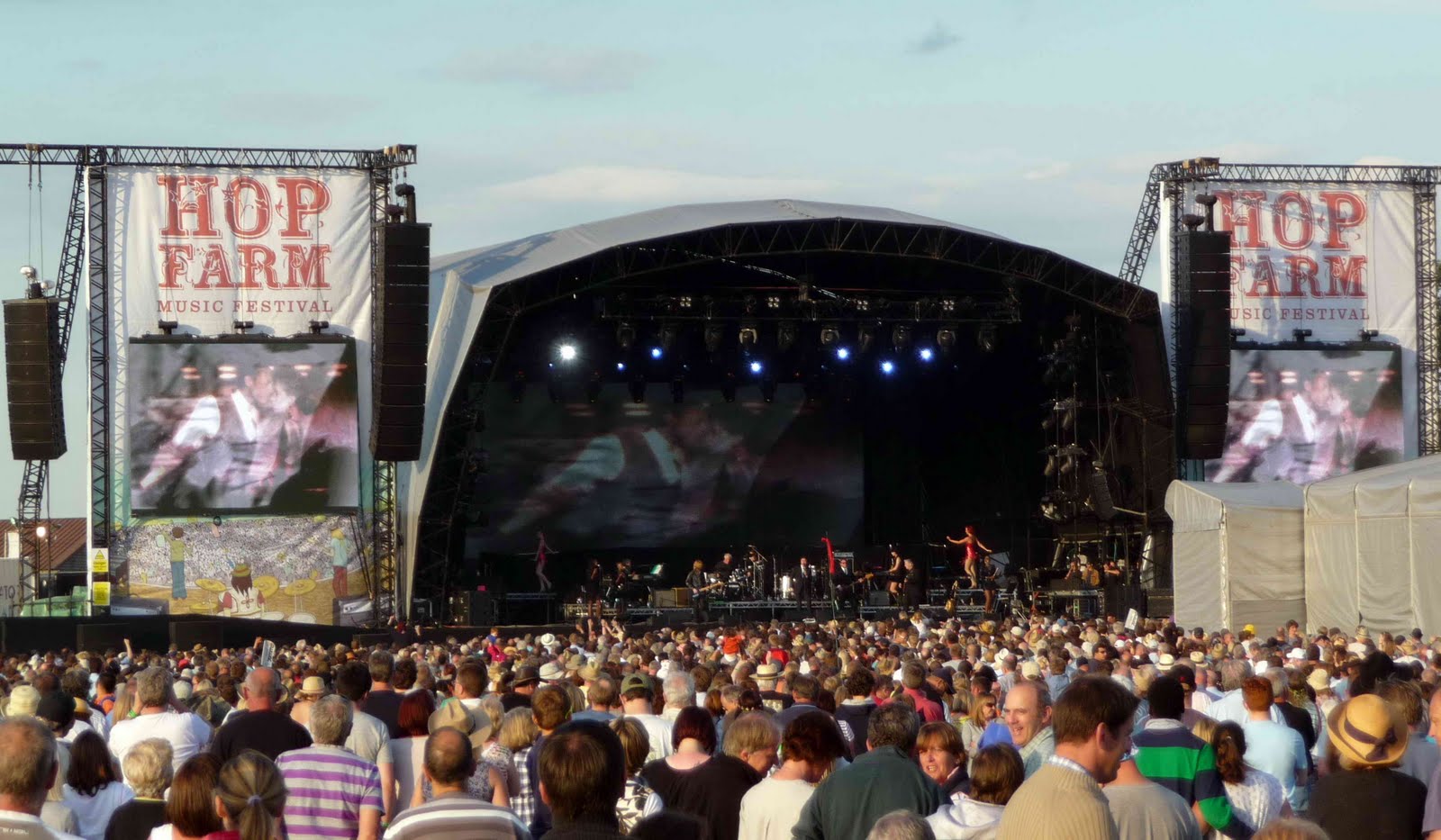 Treks and Tours: Hop Farm Music Festival Friday 1st July 2011