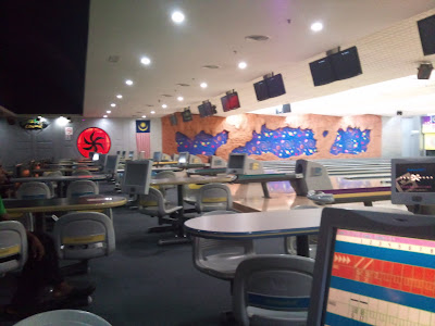 Phewww!: Bowling @ Cosmic Bowl, MidValley Megamall